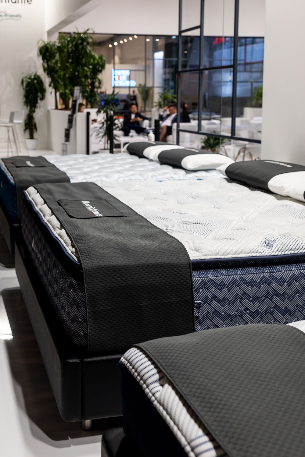 Salone del Mobile 2023: forte affluenza e numeri positivi per il Gruppo Buoninfante. — Gazzetta ...