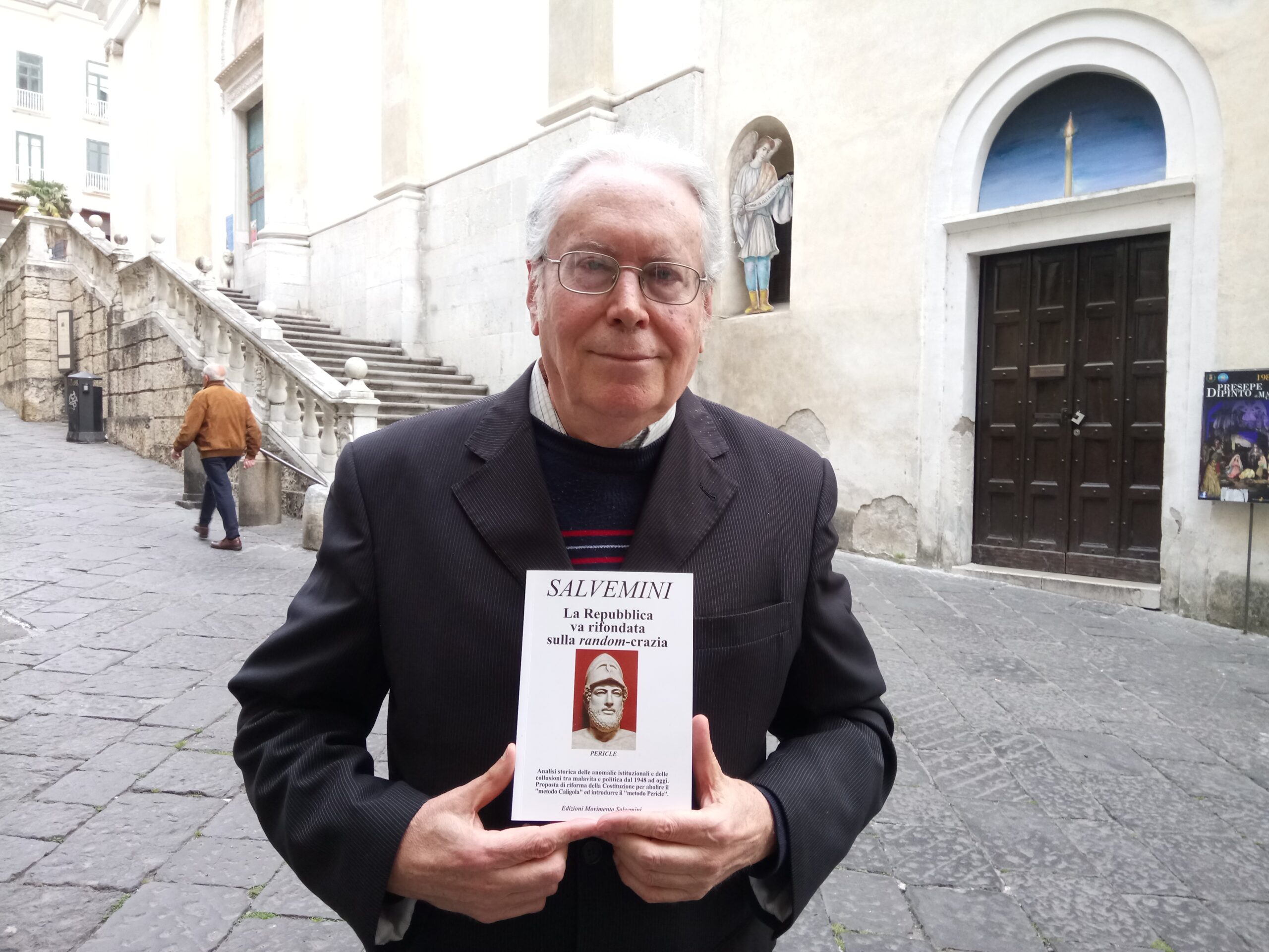 SALVEMINI CON IL SUO LIBRO — Gazzetta di Salerno, il quotidiano on line di Salerno